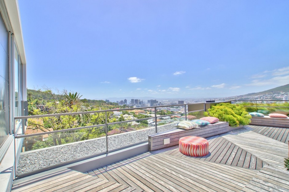 Villa Saebin by Greg Wright Architects