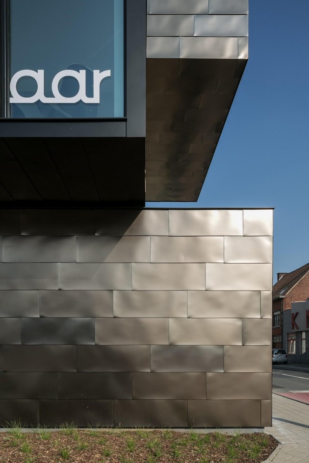 HECTAAR Office Building by CAAN Architecten