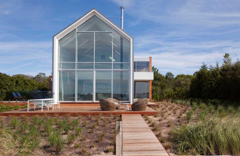 Peconic Bay House by Naiztat + Ham Architects