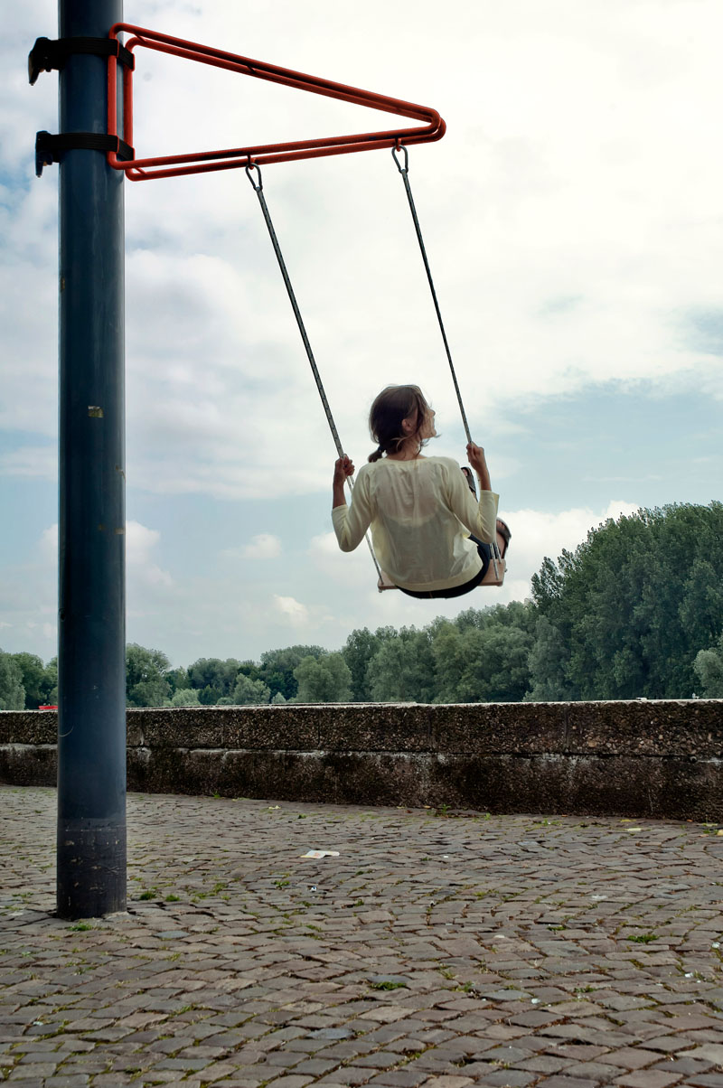 Now any tree or pole can become a swing