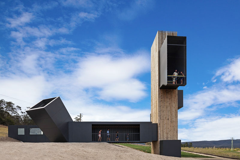 This vineyard built a lookout tower with amazing views for visiting guests