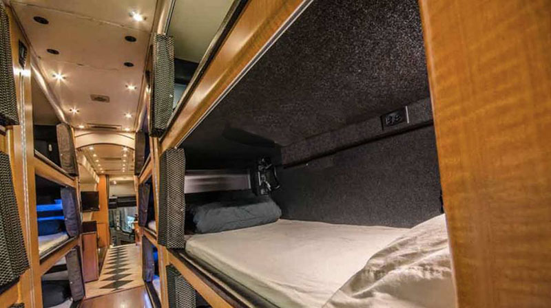 People are riding on this 'sleep bus' between San Francisco and Los ...