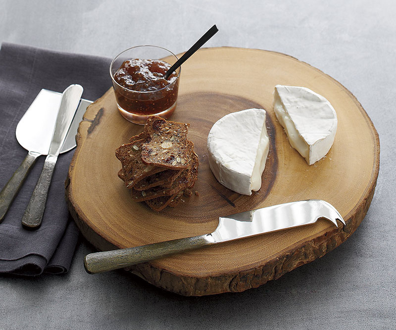 9 Ideas For Including Tree Stumps In Your Home Decor