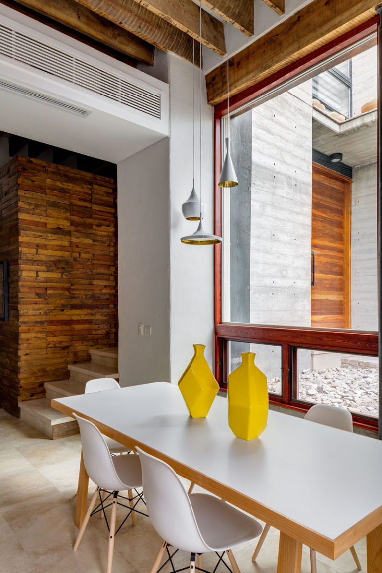 6 Ideas For Styling Your Dining Room Table With A Centrepiece