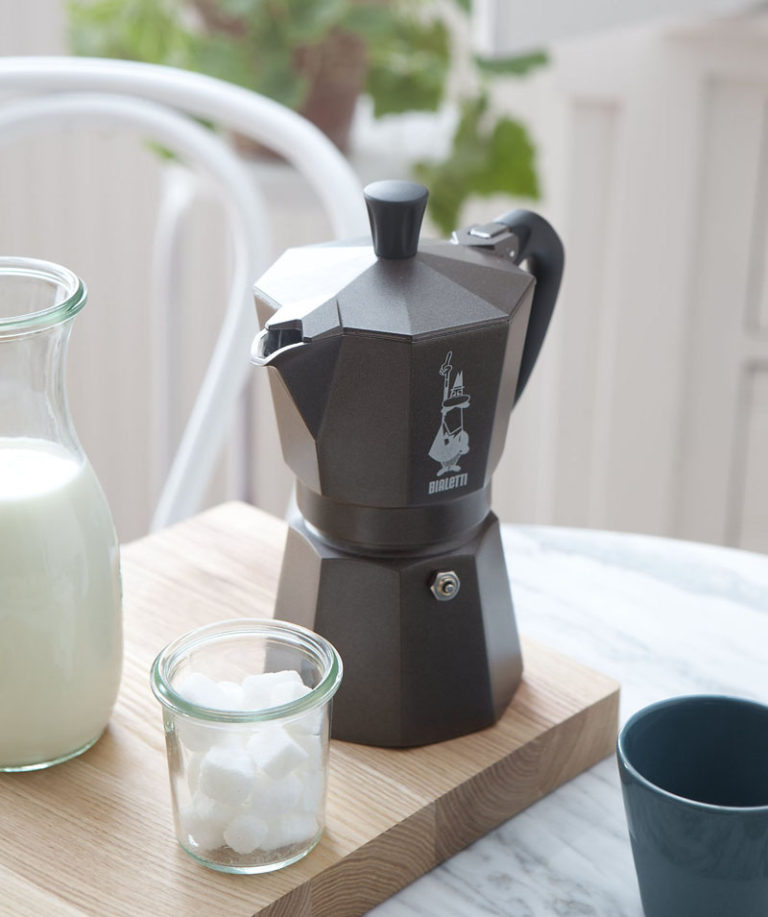 17 Contemporary Coffee Maker Designs That You'll Want To Show Off