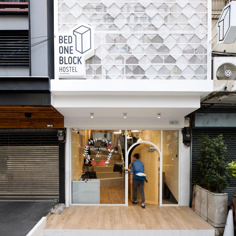 This modern hostel design in Bangkok, Thailand brings a fresh look to ...