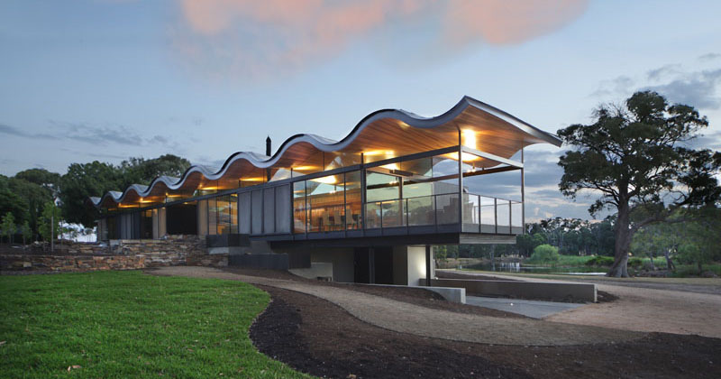 A Floating Wavy Roof Sits Above This Australian House