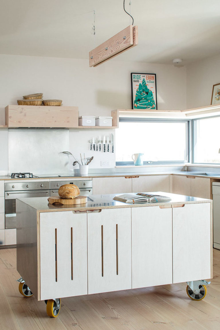 8 Examples Of Kitchens With Movable Islands That Make It Easy To Change ...
