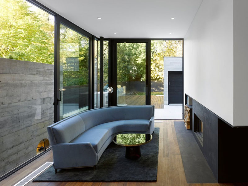 This Modern Infill House Sits Among The Original Houses In This Toronto ...