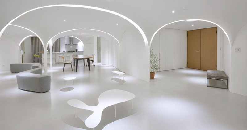 This Minimalist Apartment Has Light-Filled Arches