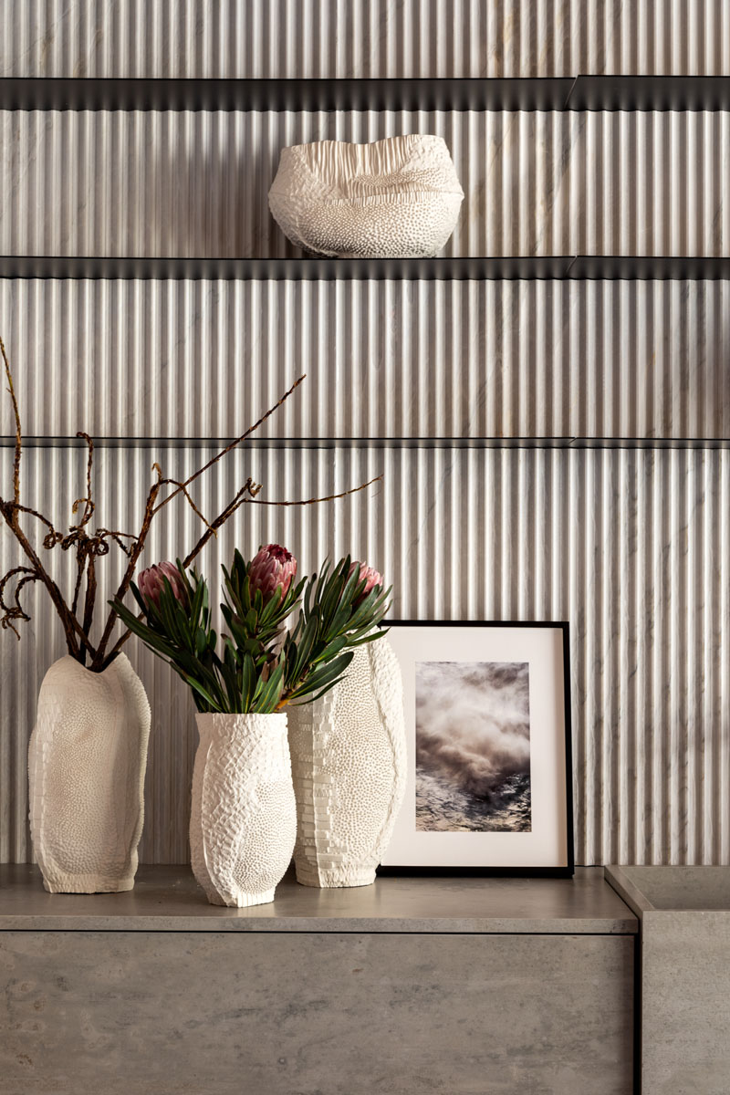 Earth Tones Set The Mood Of This Apartment Interior Design By Consuelo ...