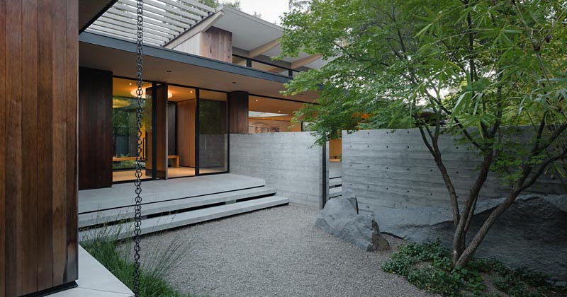 A Rain Chain Is An Increasingly Seen Alternative To Downspouts On ...