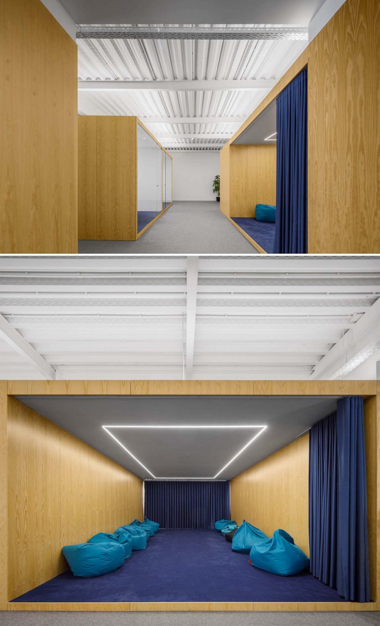 Instead Of Stairs, A Spiraling Ramp Was Designed For This Office Building