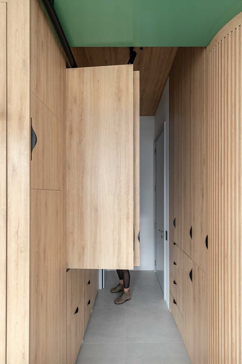 Custom Cabinet Design Makes The Most Of This Small Apartment Space