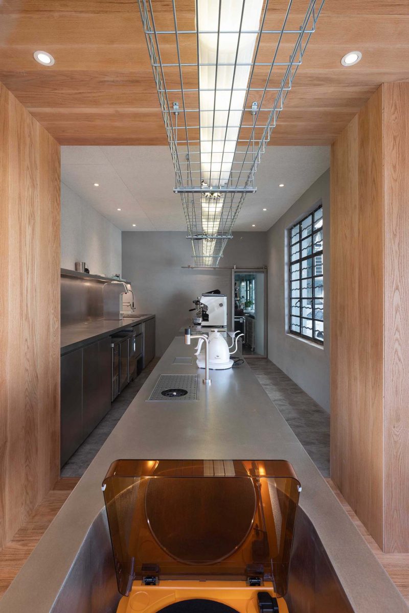 This Café Was Designed Like A Wood Box That Opens To Allow The Coffee ...