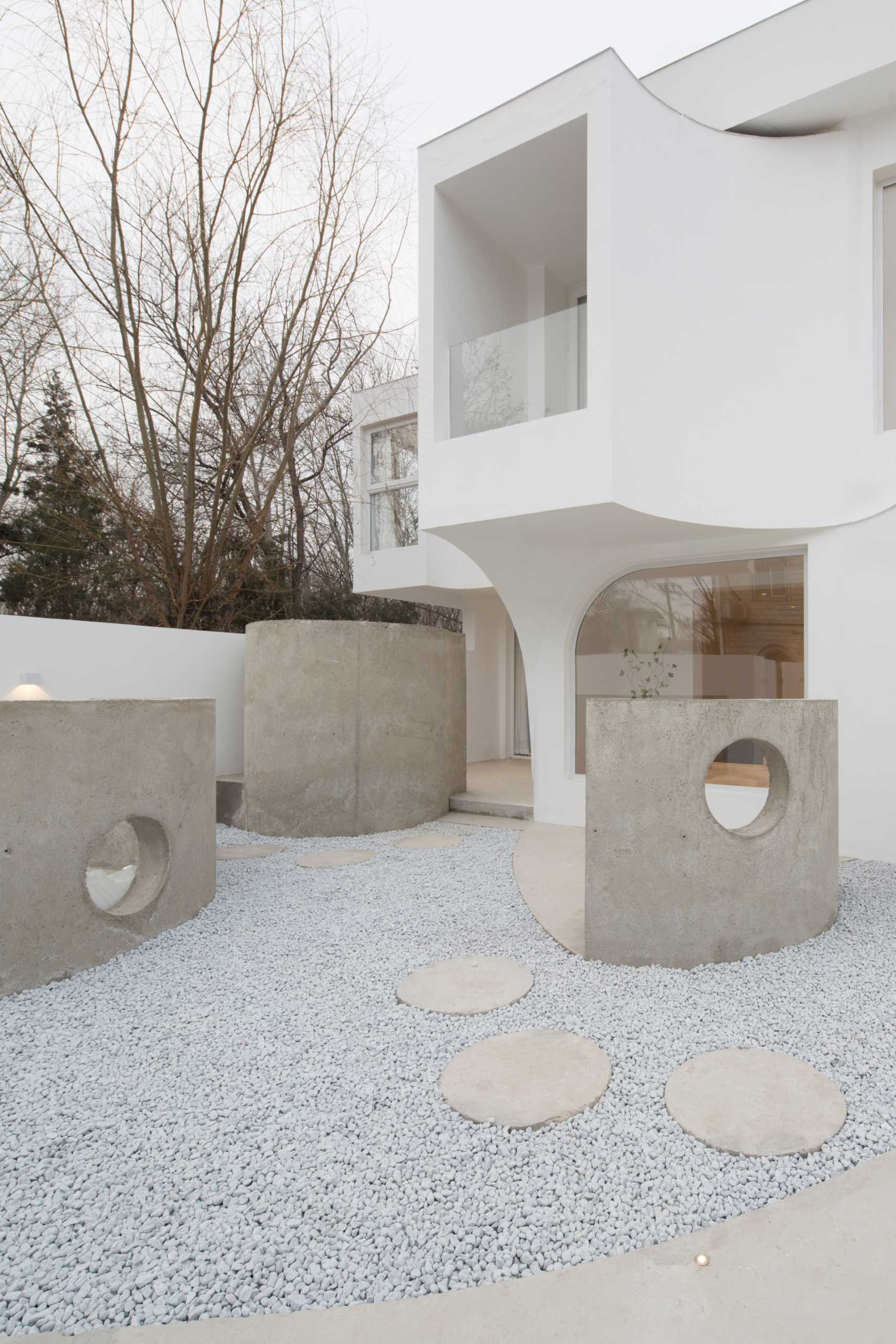 FARK.com: (12691492) Photoshop this geometric hotel exterior