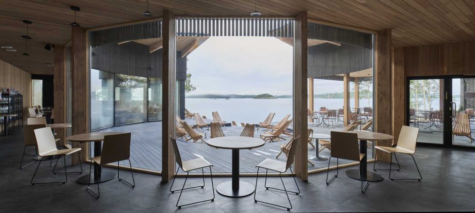 Natural And Blackened Wood Create A Contrasting Design For This ...