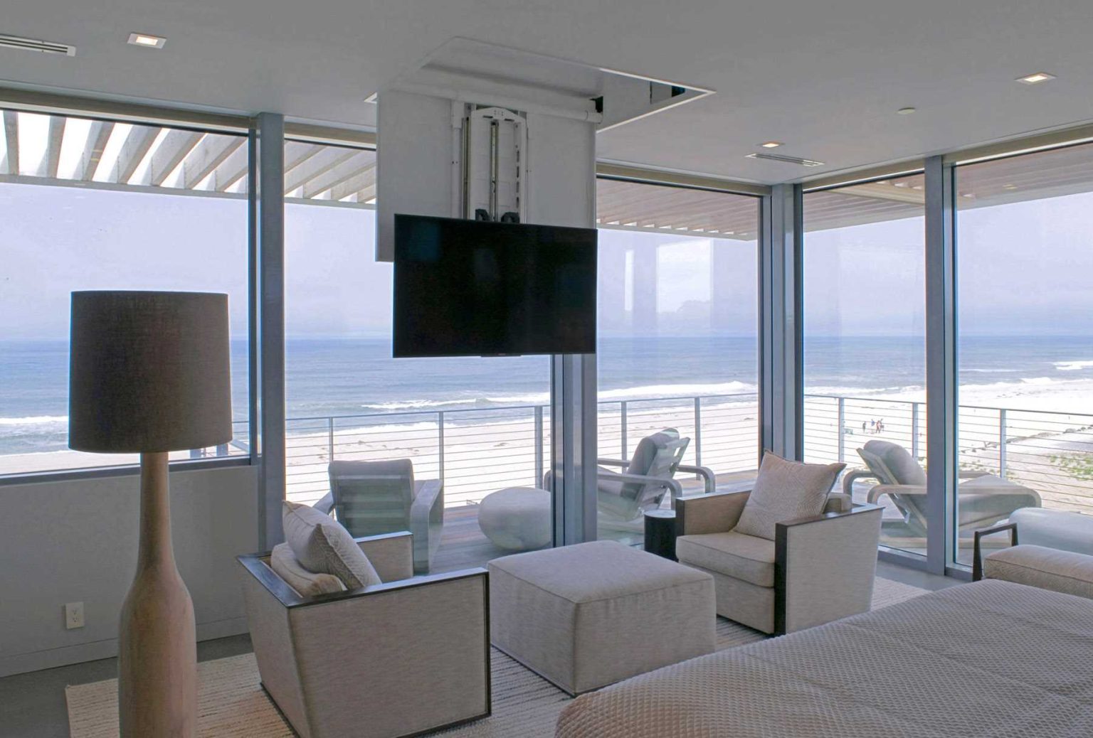 This Hurricane Proof House Was Built On Top Of 12-Foot Concrete Piers ...