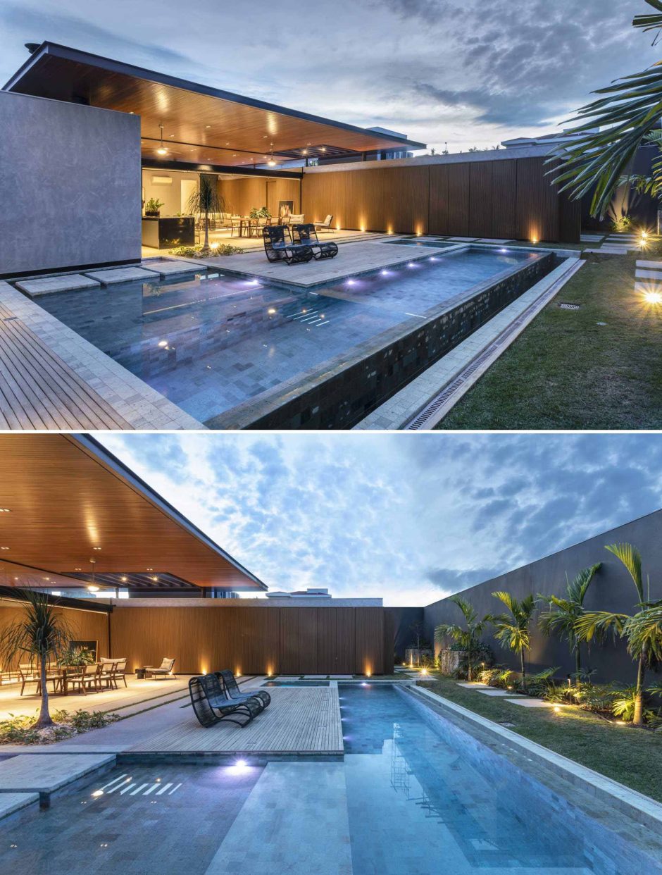 A Large Double Height Ceiling Allows The Social Areas Of This Home To ...