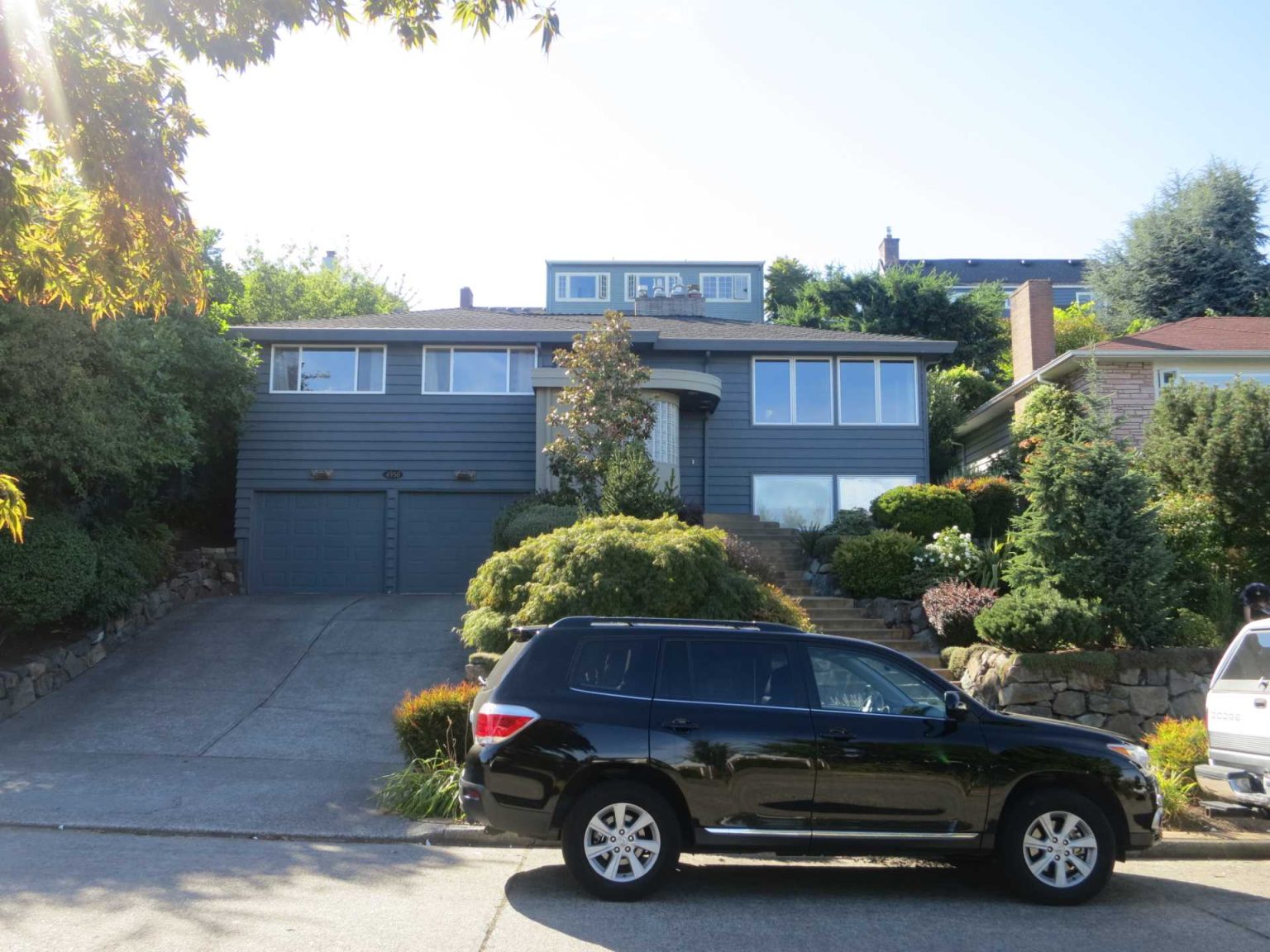 Before & After - A 1960s Split-Level Turned Three-Story Home In Seattle