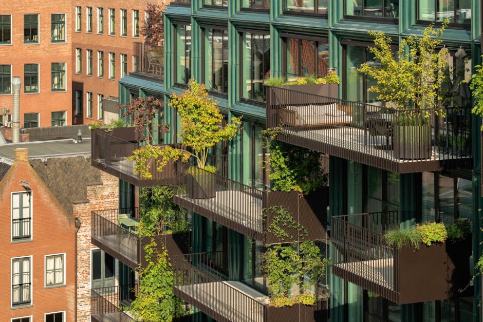 Ceramic Forms Surrounding The Windows Of This New Building Give It A ...