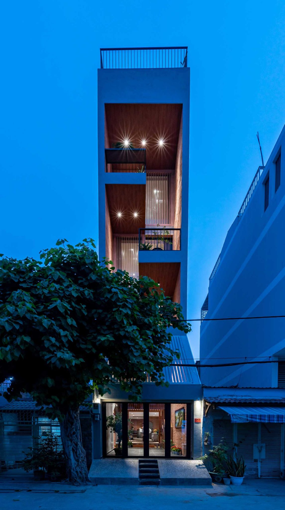 This Tall And Skinny House Also Has A Rooftop Pool