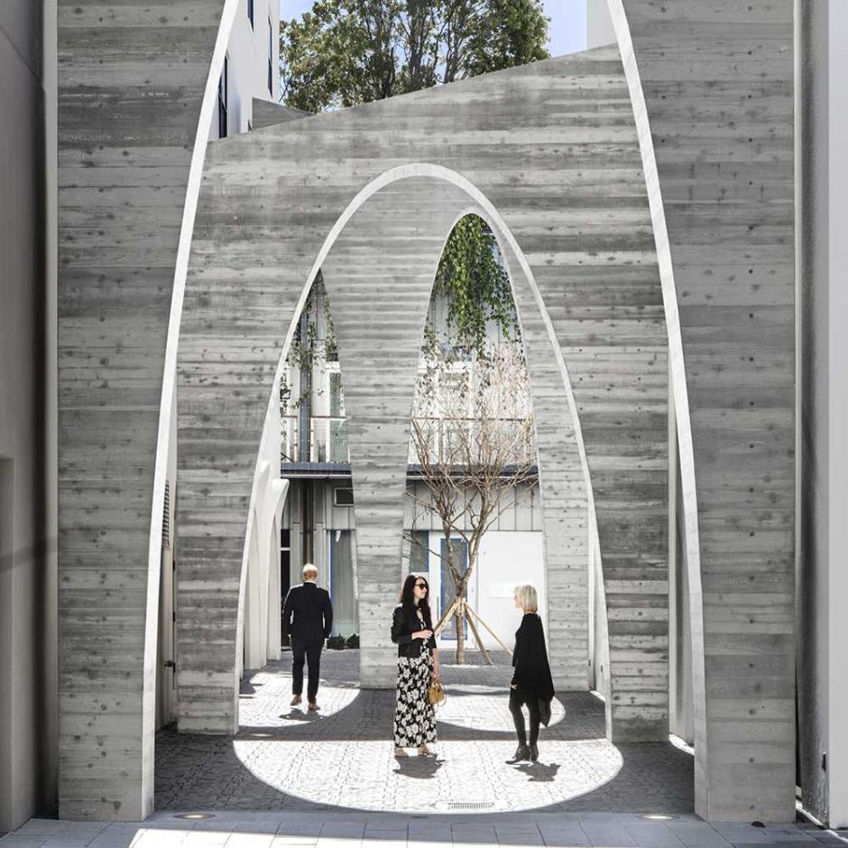 This Alley Between Buildings Was Transformed With A Series Of Arches