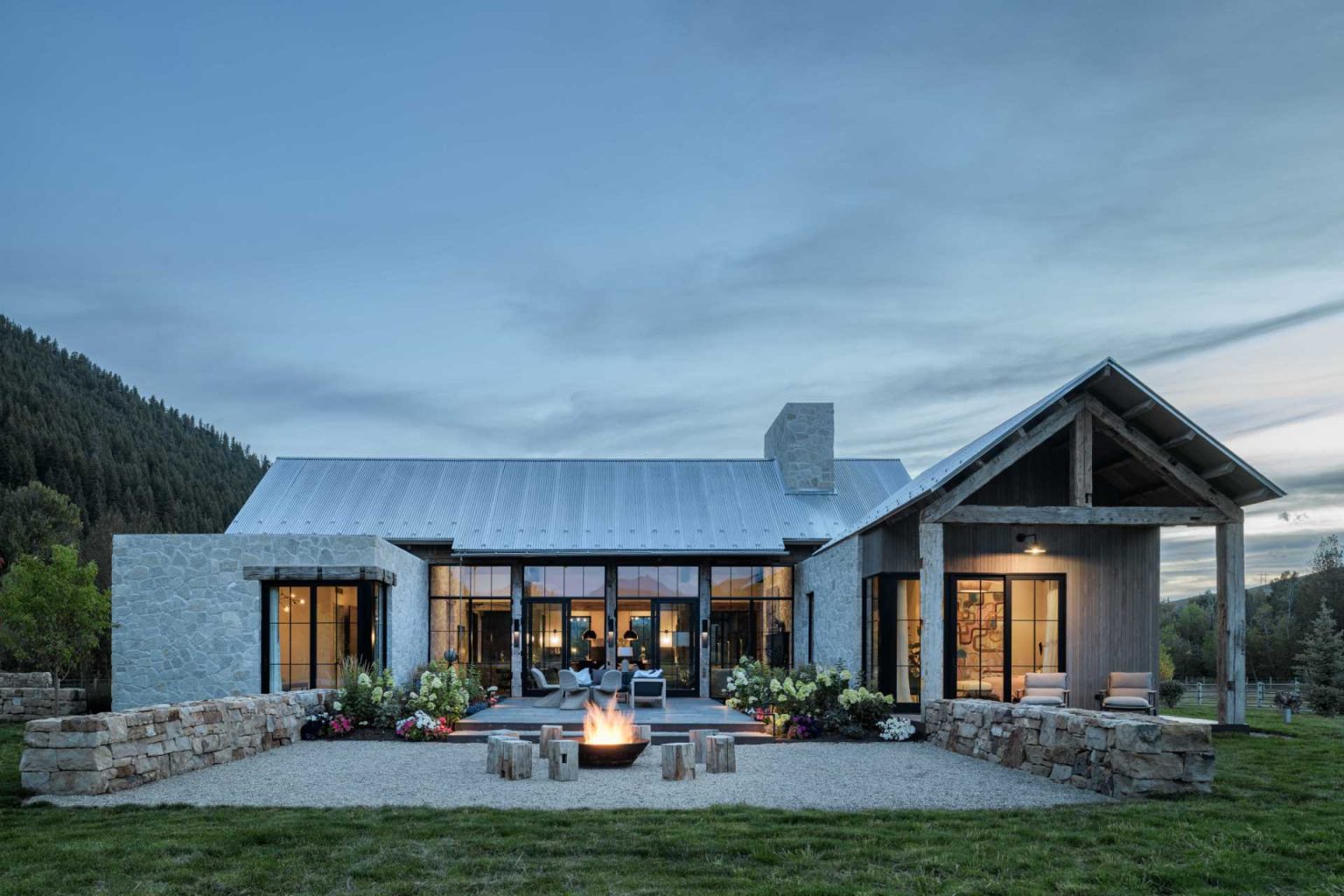 A Contemporary Ranch Home Bathed In Light And Natural Materials