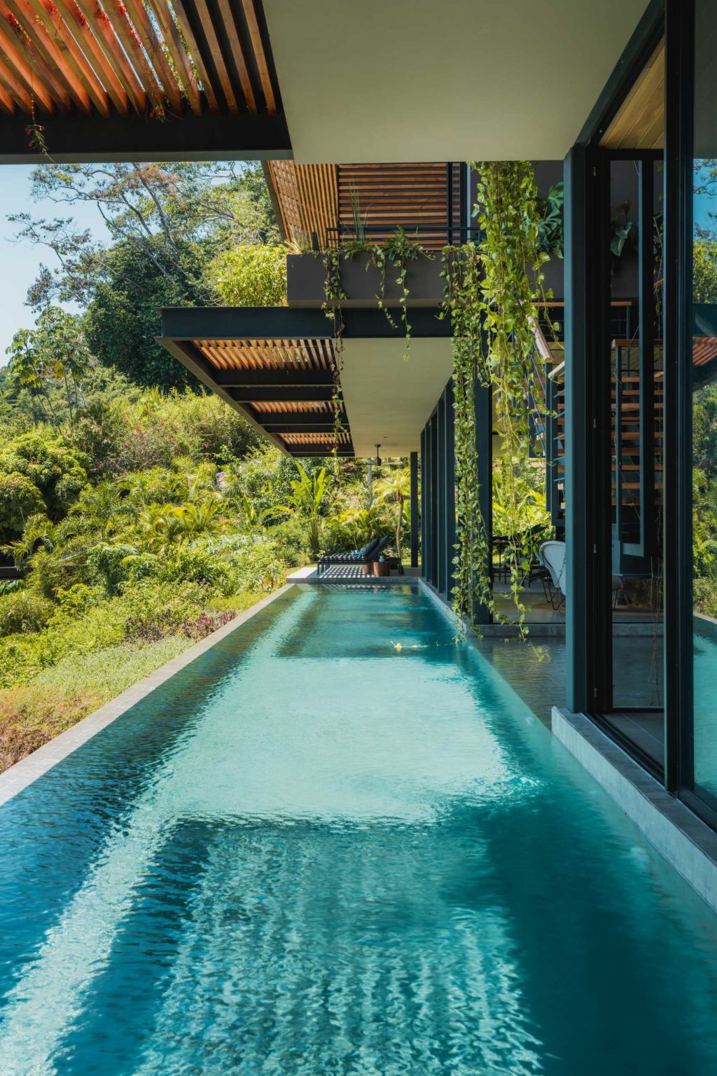 A New Home In Costa Rica Designed To Highlight Its Surroundings