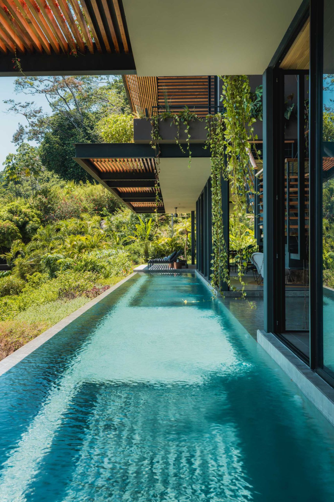 A New Home In Costa Rica Designed To Highlight Its Surroundings