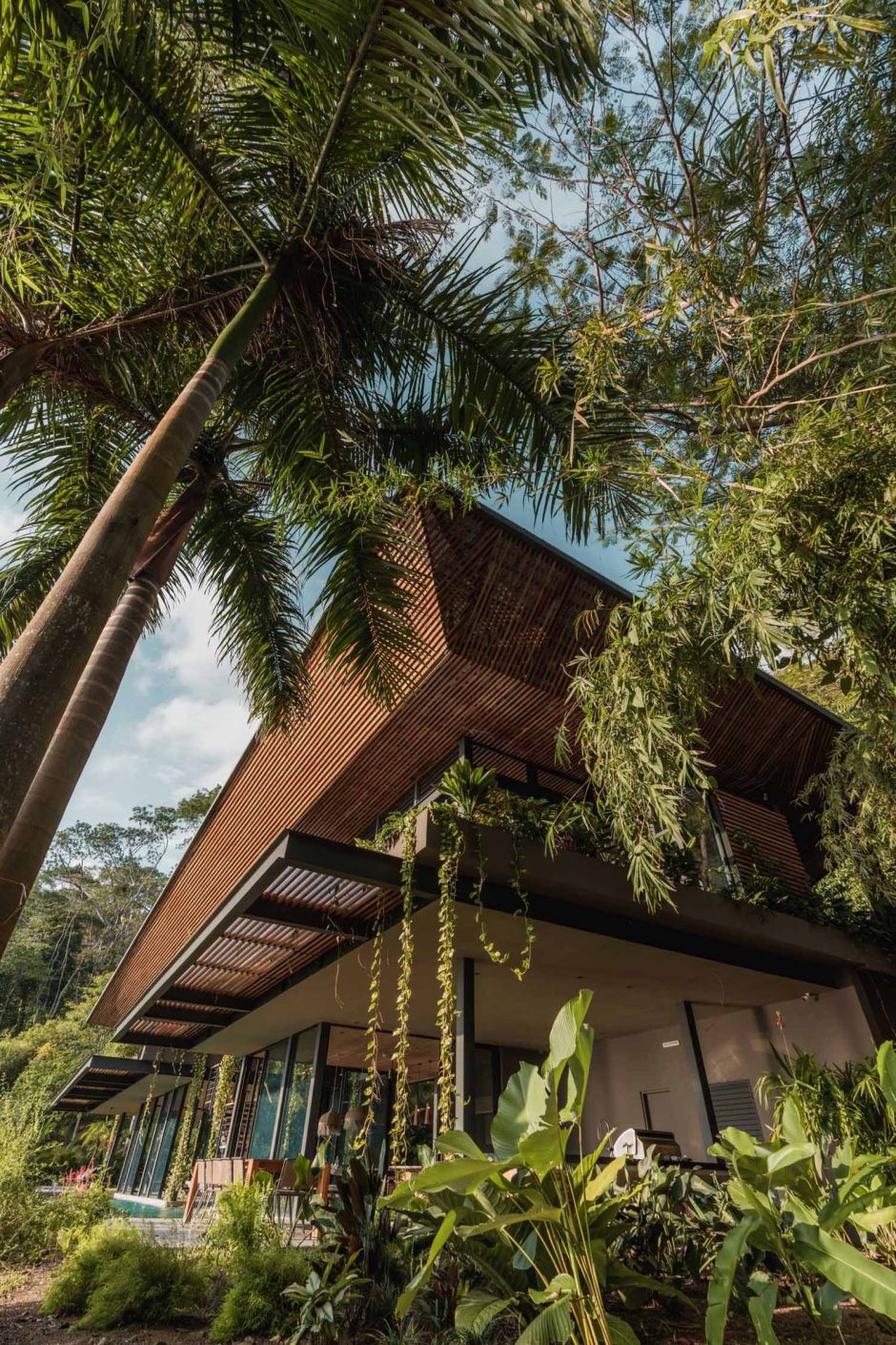 A New Home In Costa Rica Designed To Highlight Its Surroundings