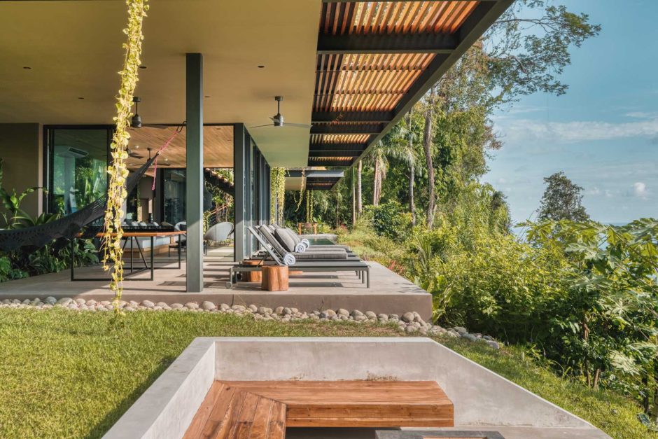 A New Home In Costa Rica Designed To Highlight Its Surroundings