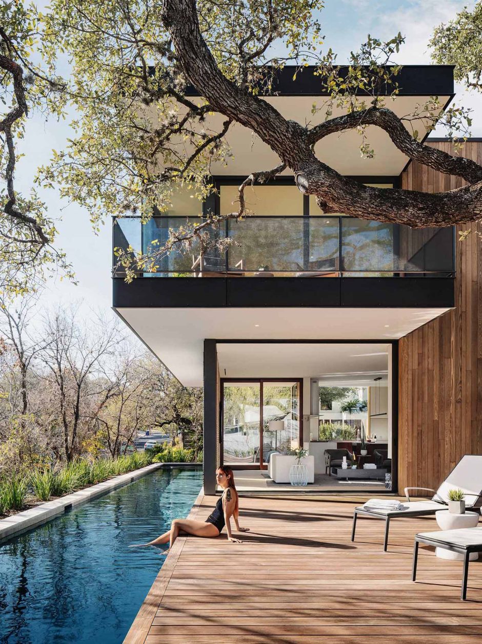 This Modern Home Was Designed Around A Split-Trunk Oak Tree