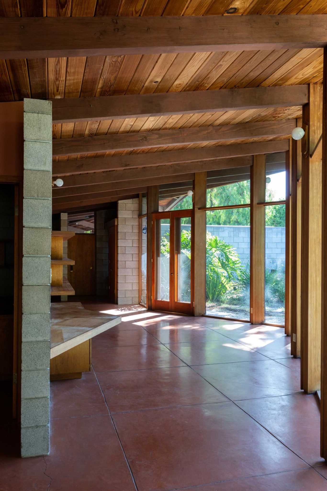 Before + After - An Extensive Remodel & Addition For This Mid-Century ...