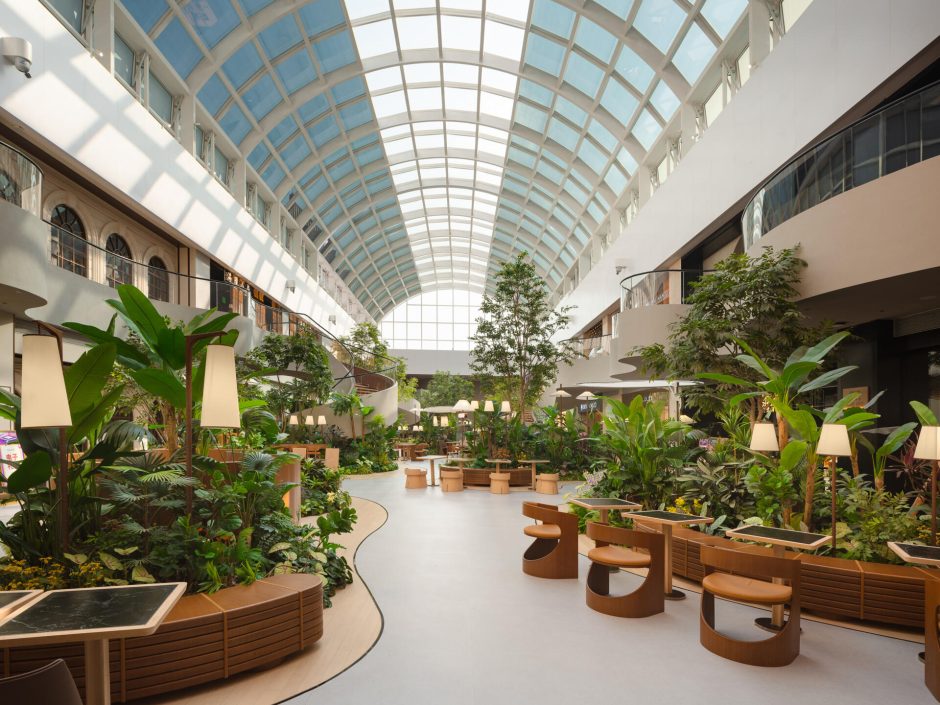 Step Inside This Indoor Backyard Eating Plaza Crammed With Vegetation ...