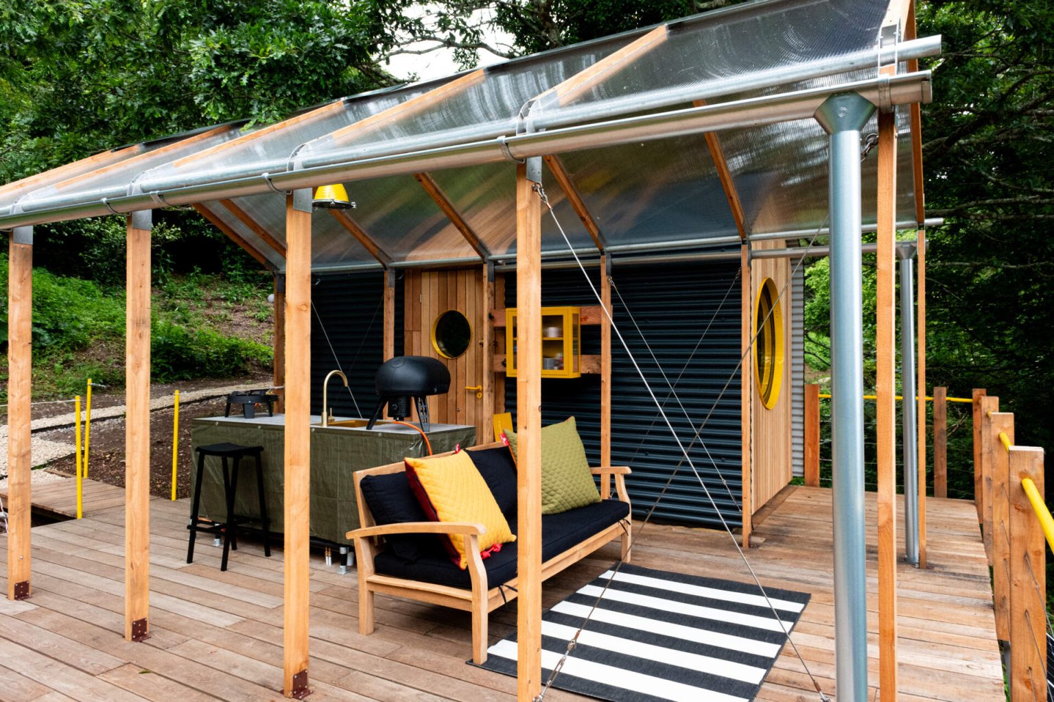 This Elevated Modular Tiny House Is The Woodland Escape You’ve Always ...