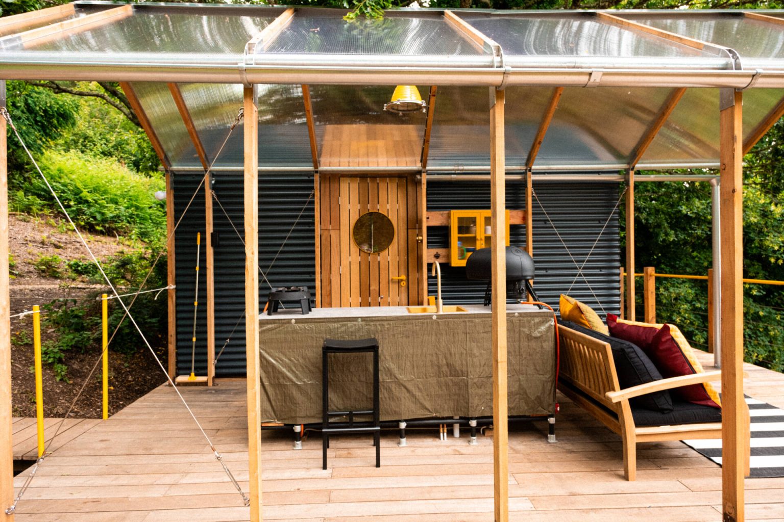 This Elevated Modular Tiny House Is The Woodland Escape You’ve Always ...