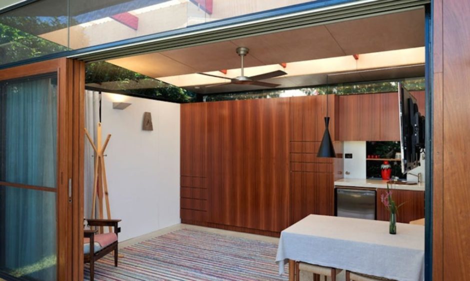 Take a Look at a Small Backyard Studio with a Living Space, Bathroom ...