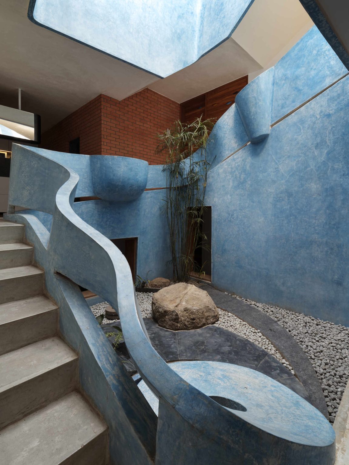 Meet the Home That Uses Brickwork as Both Structure and Sculpture