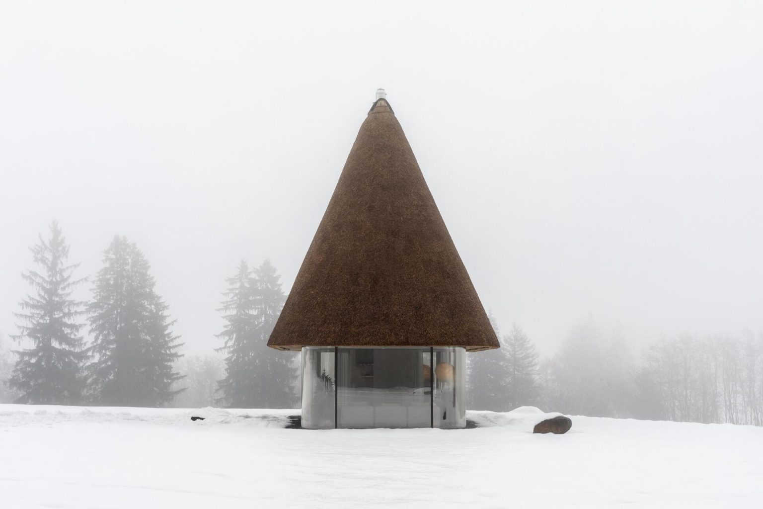 These Glass Guesthouses Turn a Traditional Thatched Roof Into a ...