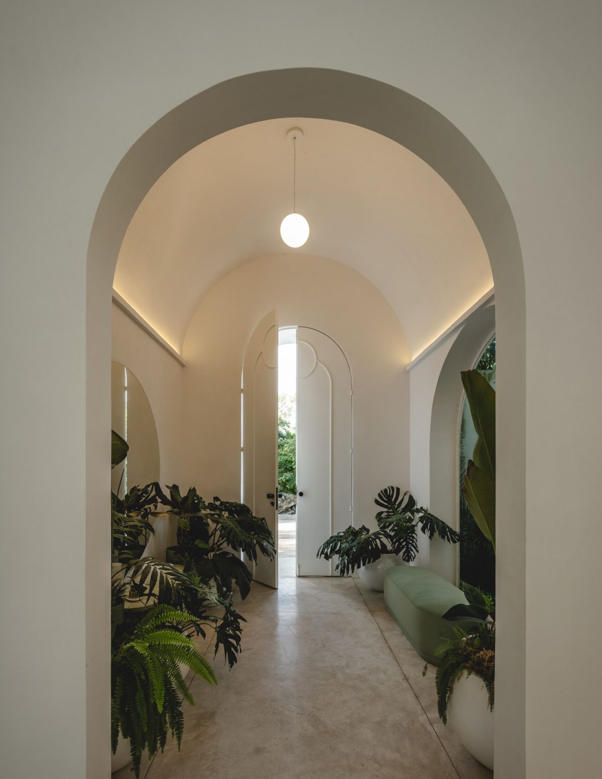 This Mexican Home Turns Circles, Arches, and Gardens Into Architecture